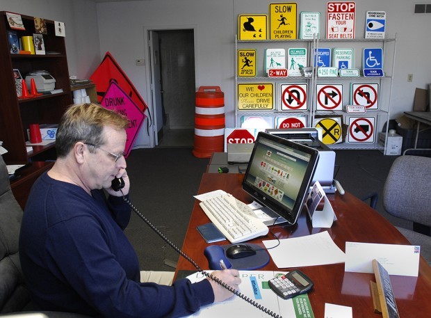 Local store sells signs to clients across the globe