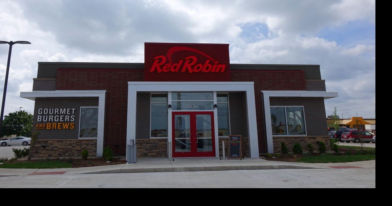 Red Robin restaurant opens its doors