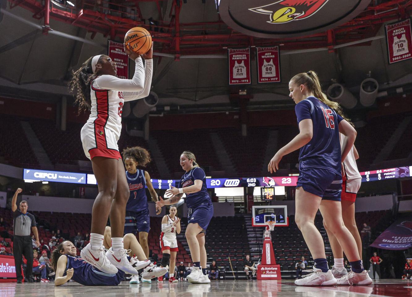Washington helps Illinois State women reach win over Illinois-Chicago