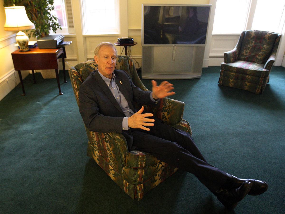 Rauner sees progress despite lack of budget | Government and Politics ...