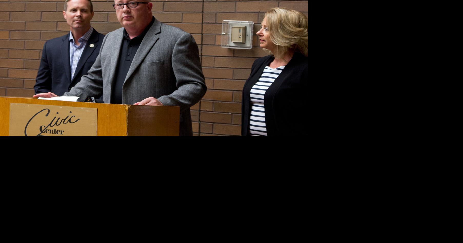 Bloomington City Manager Tim Gleason offered Decatur's top job