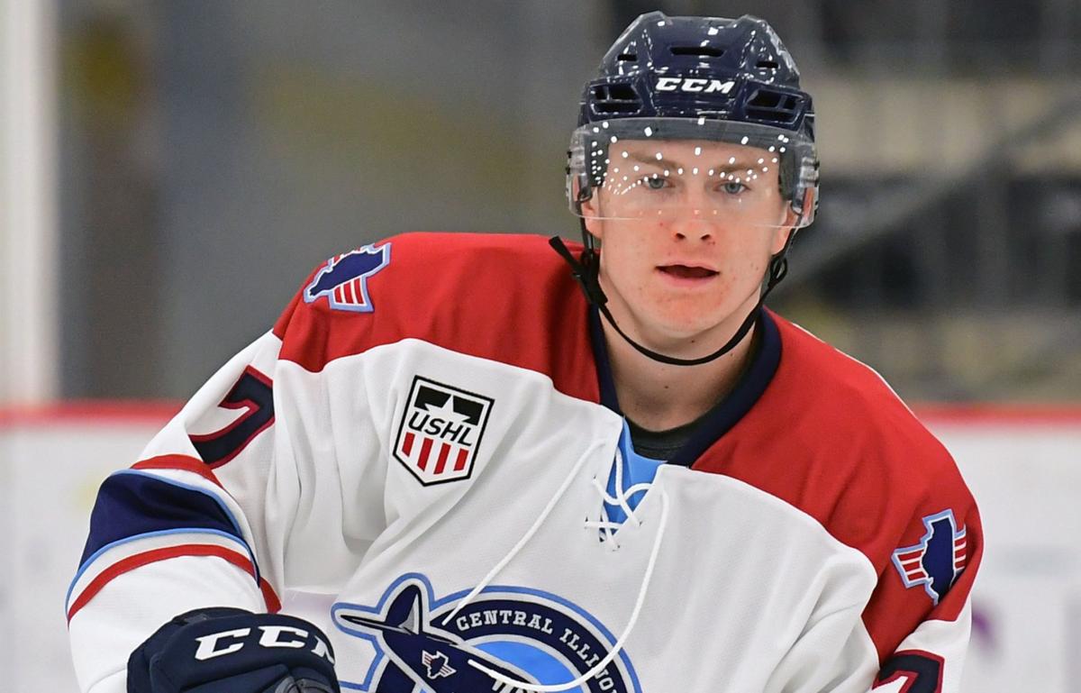 Top Prospects pick Callahan helping Flying Aces battle adversity