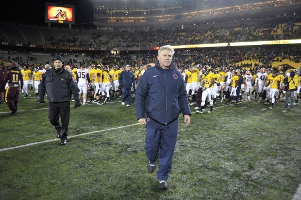 Loss may spell end for Ron Zook at Illinois
