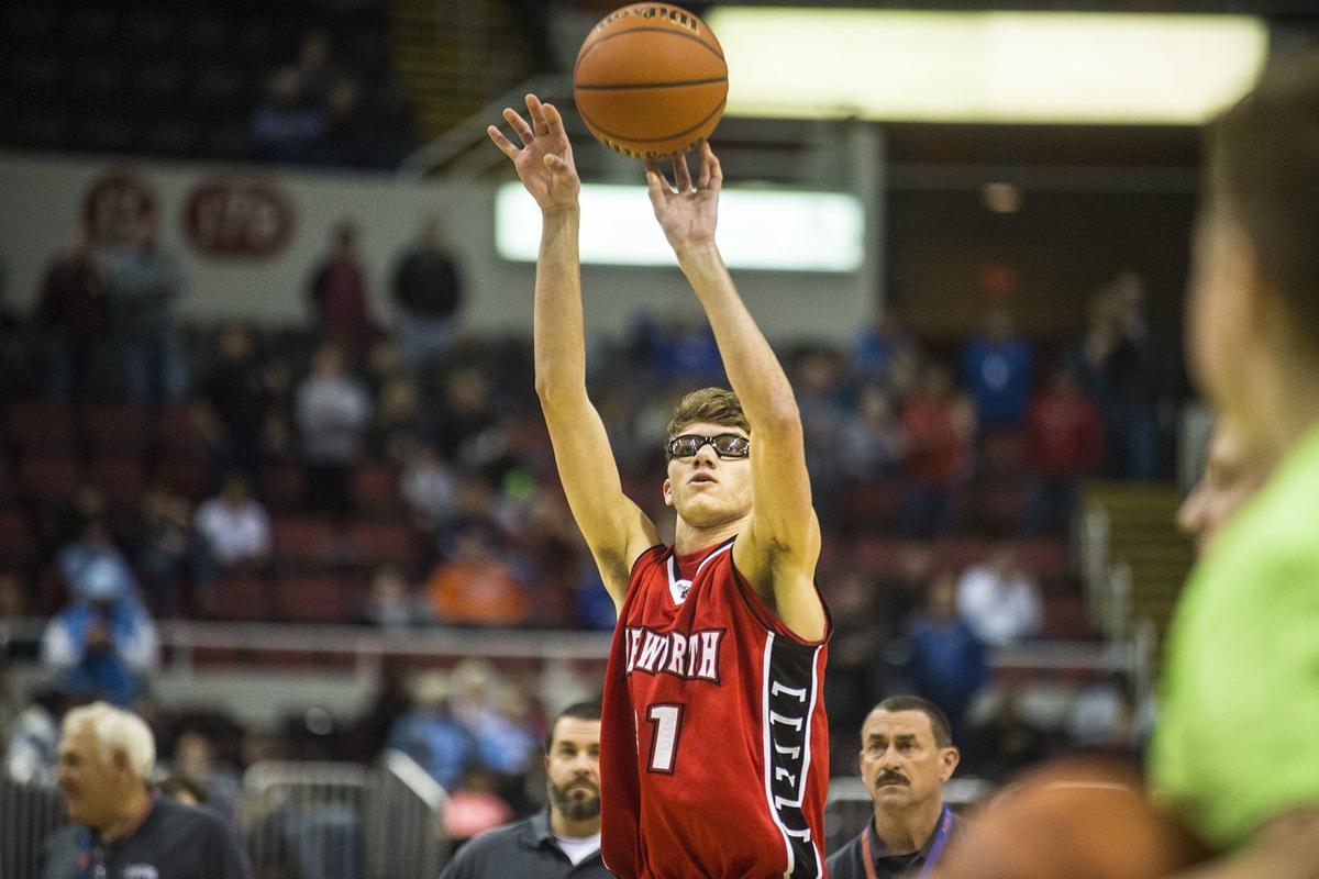 Heyworth's McCubbins captures Class 2A Three-Point Showdown title