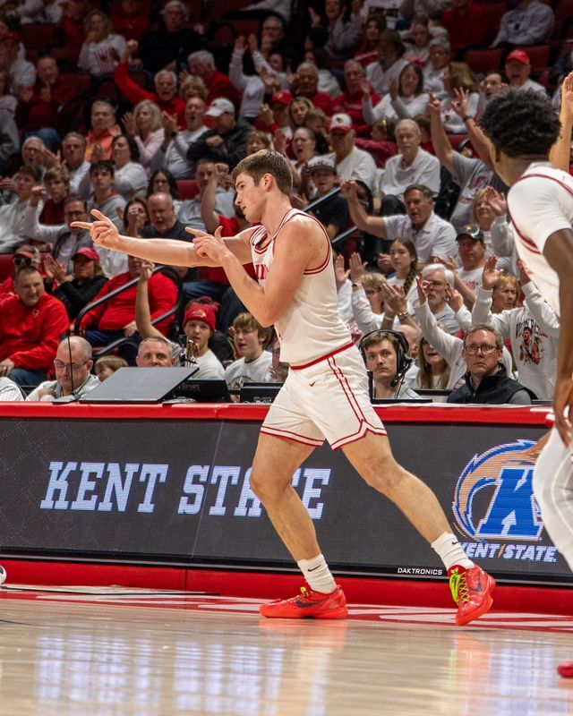 Landon Wolf on target as Illinois State howls past Kent State in NIT opener