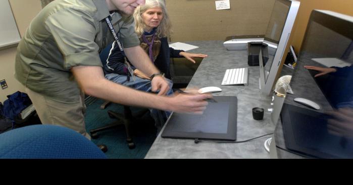 Digital photo and video editing lab opens at Bloomington Library