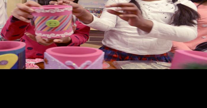 Benjamin students flex business muscles for charity