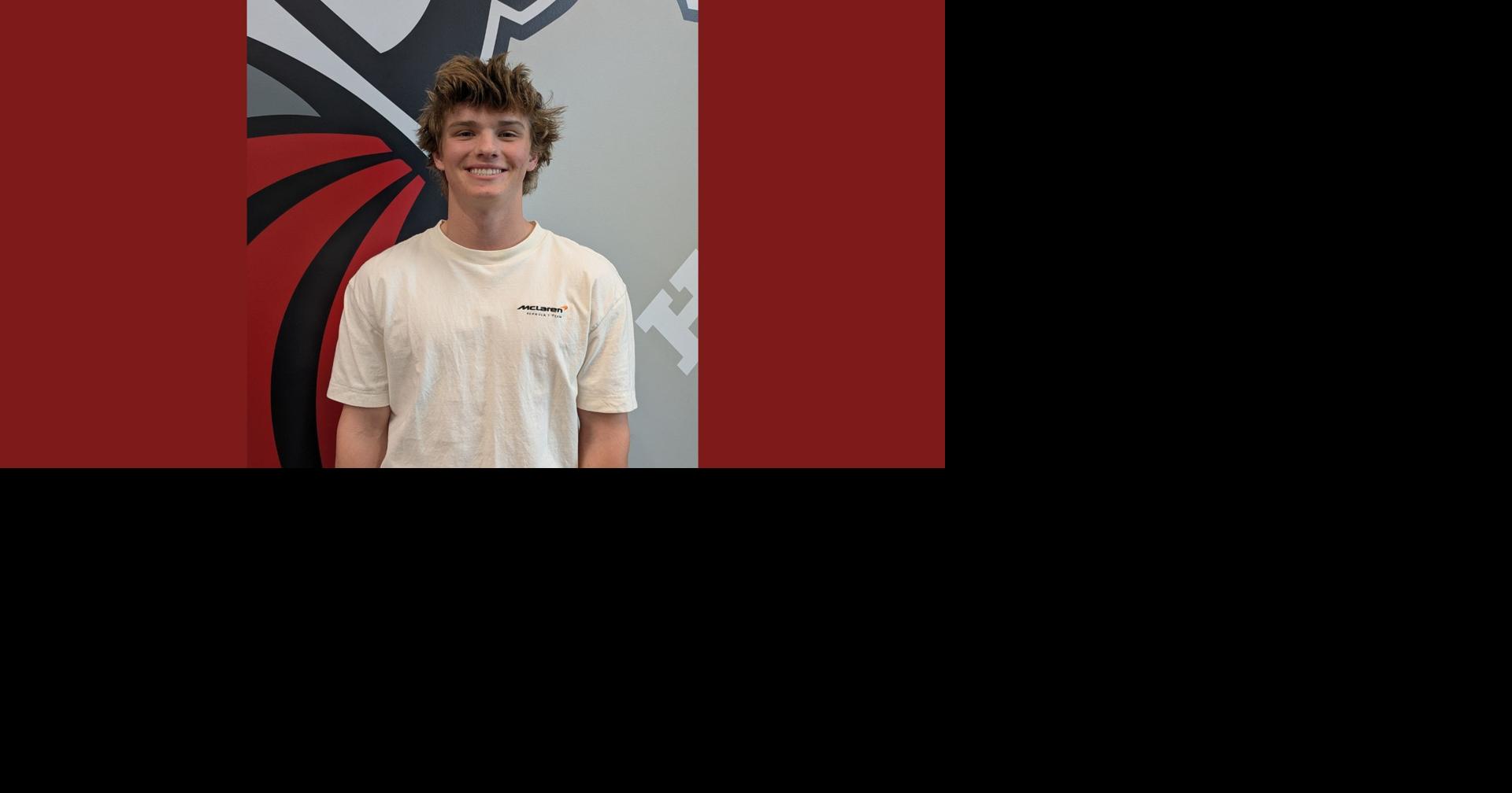 Heyworth High School senior receives college scholarship