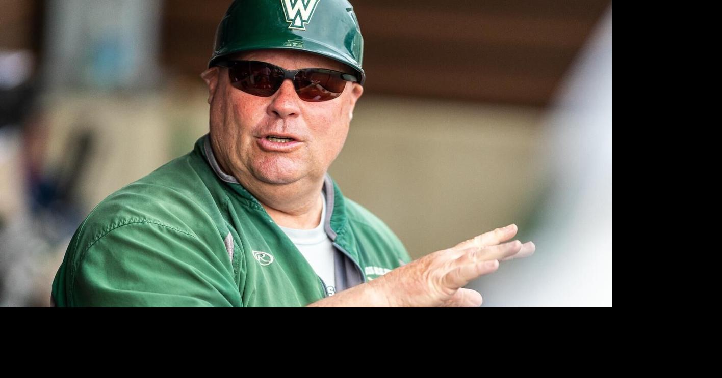 Illinois Wesleyan baseball coach Dennis Martel reaches 900 career wins