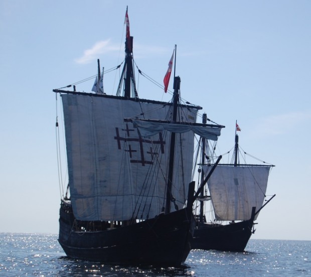 Columbus ship replicas sail into Peoria