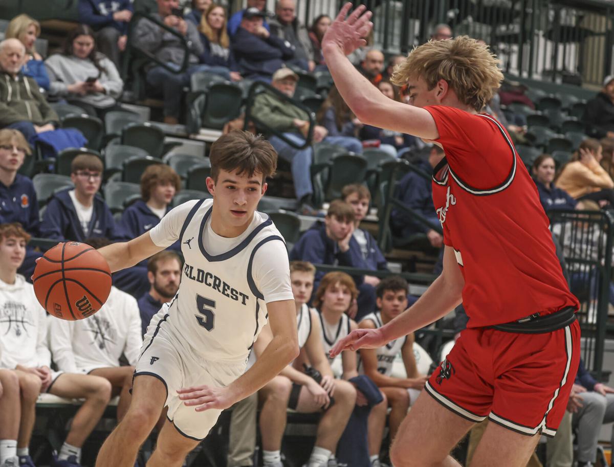 Fieldcrest basketball get past Deer Creek-Mackinaw