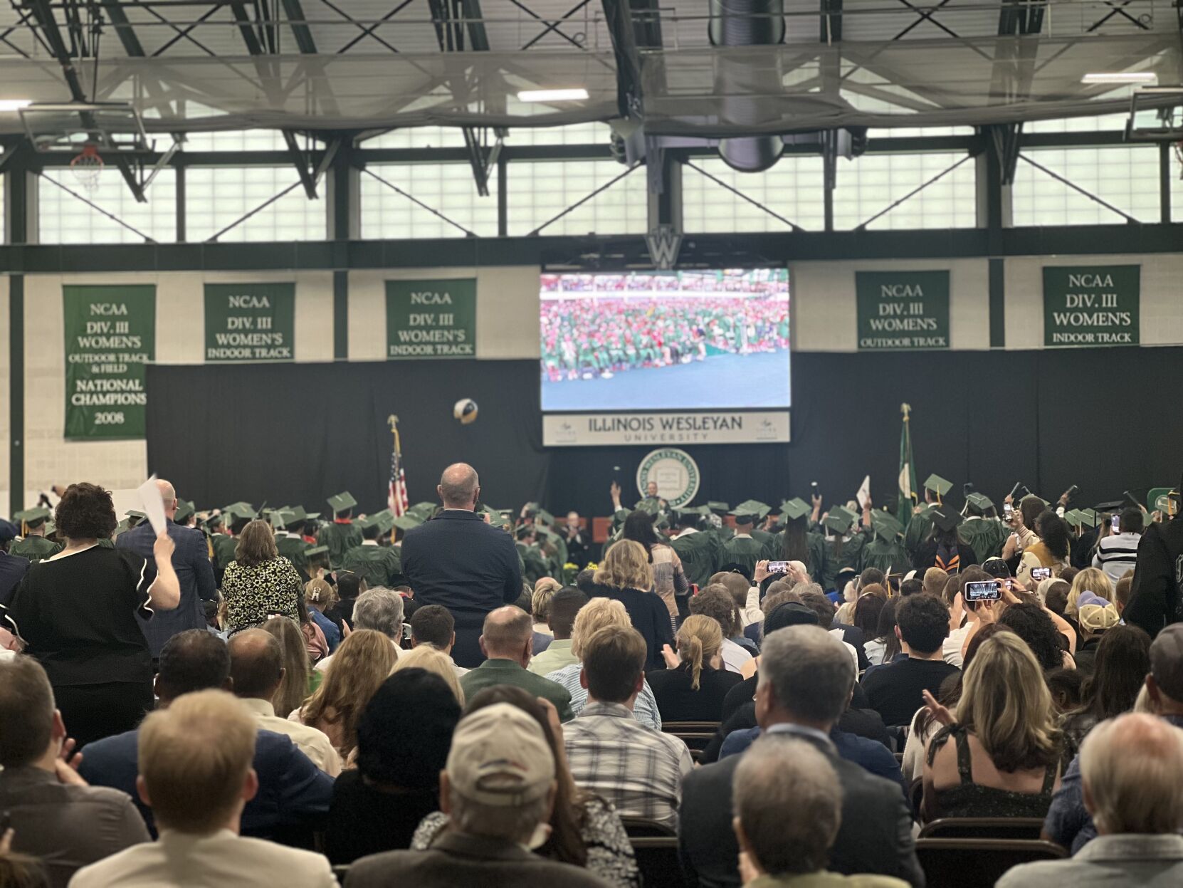 Illinois Wesleyan celebrates 2025 graduating class