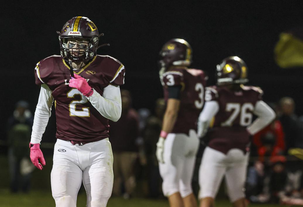 LeRoy High School crowns prom royalty