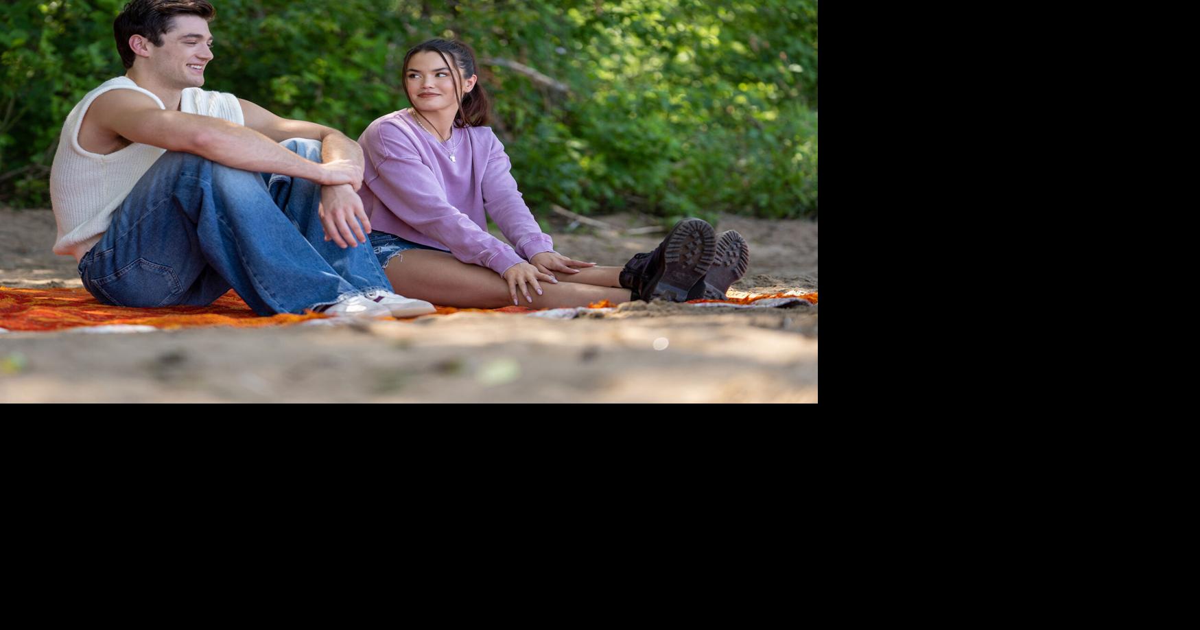 Asher Angel, Paris Berelc star in 'Kissing is the Easy Part'