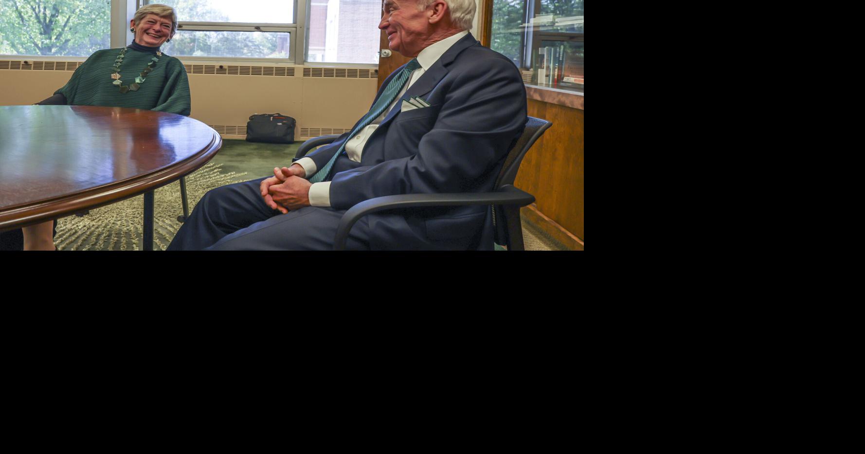 Illinois Wesleyan president to step down next year