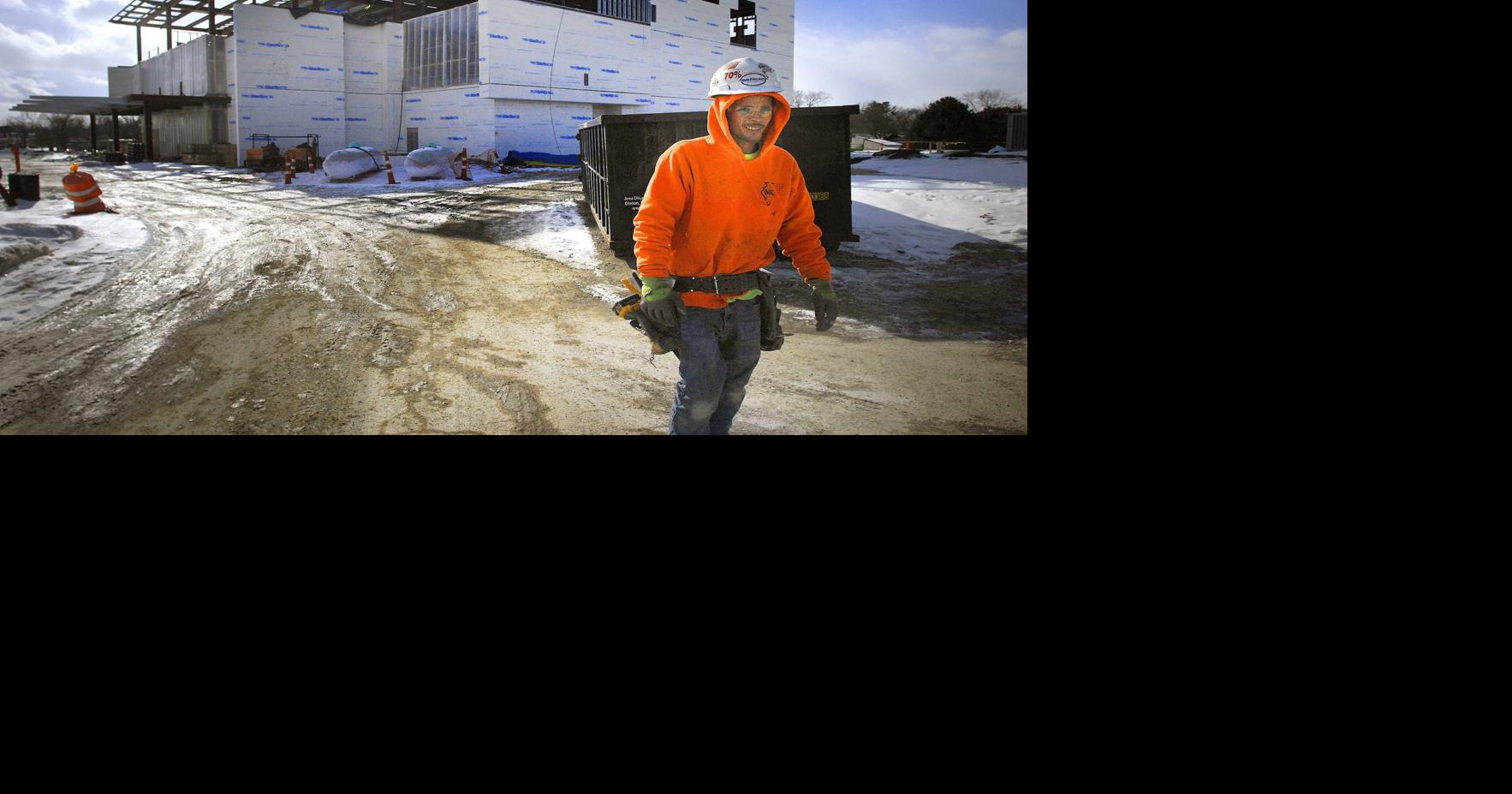 Working in extreme cold 'just a part of the job' for Central Illinois ...