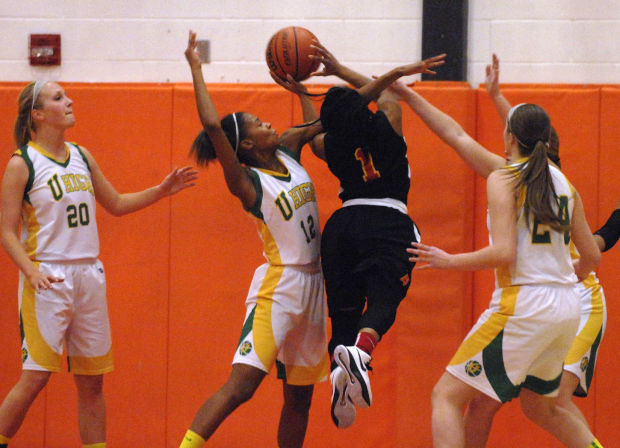 Holiday Classic: Stonewall sparks U High into title game