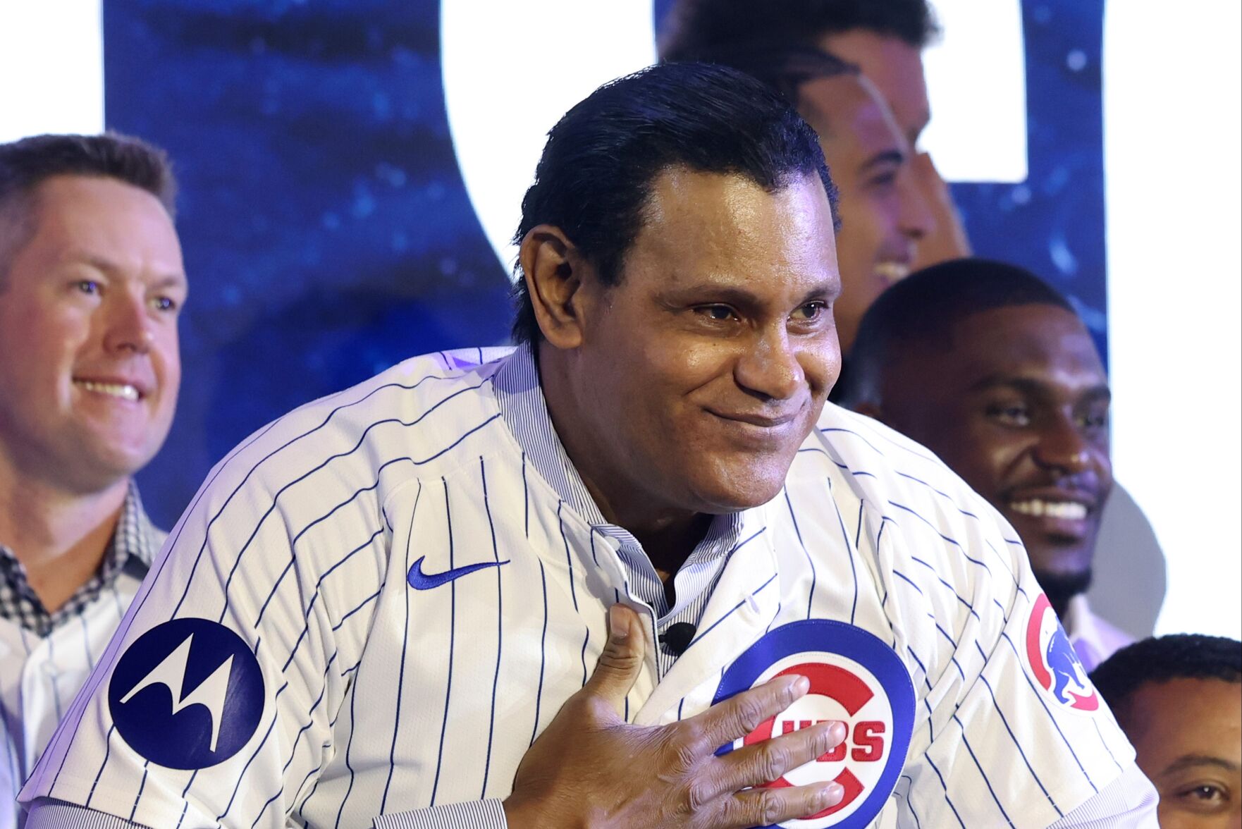 Sammy Sosa returns to Chicago Cubs camp after 21 years