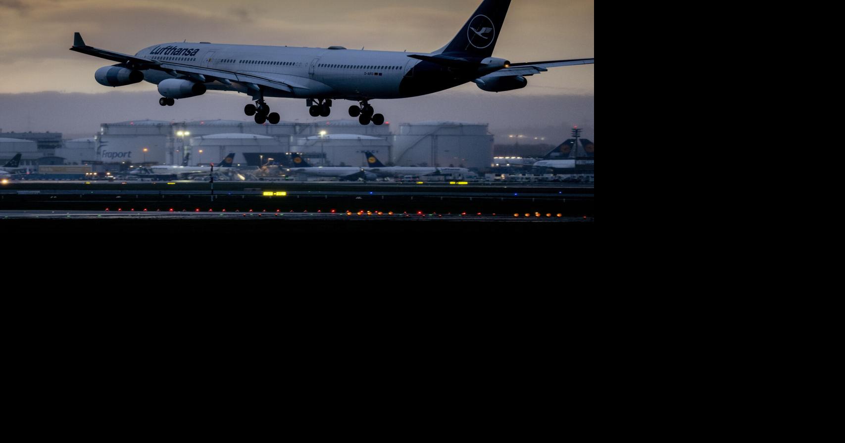 Lufthansa flight lands at Chicago O'Hare after laptop fire