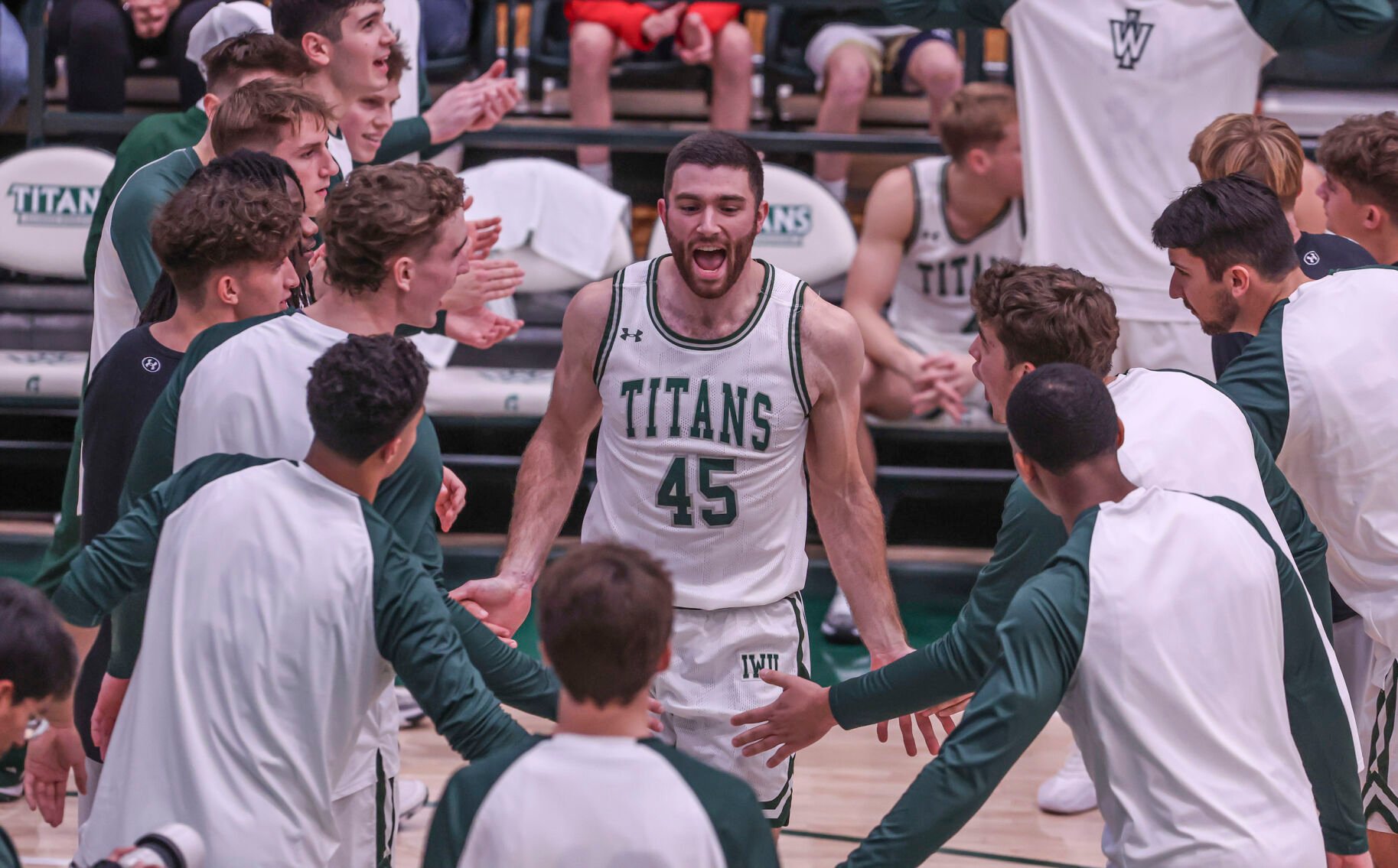Illinois Wesleyan blows past No. 22 Washington University