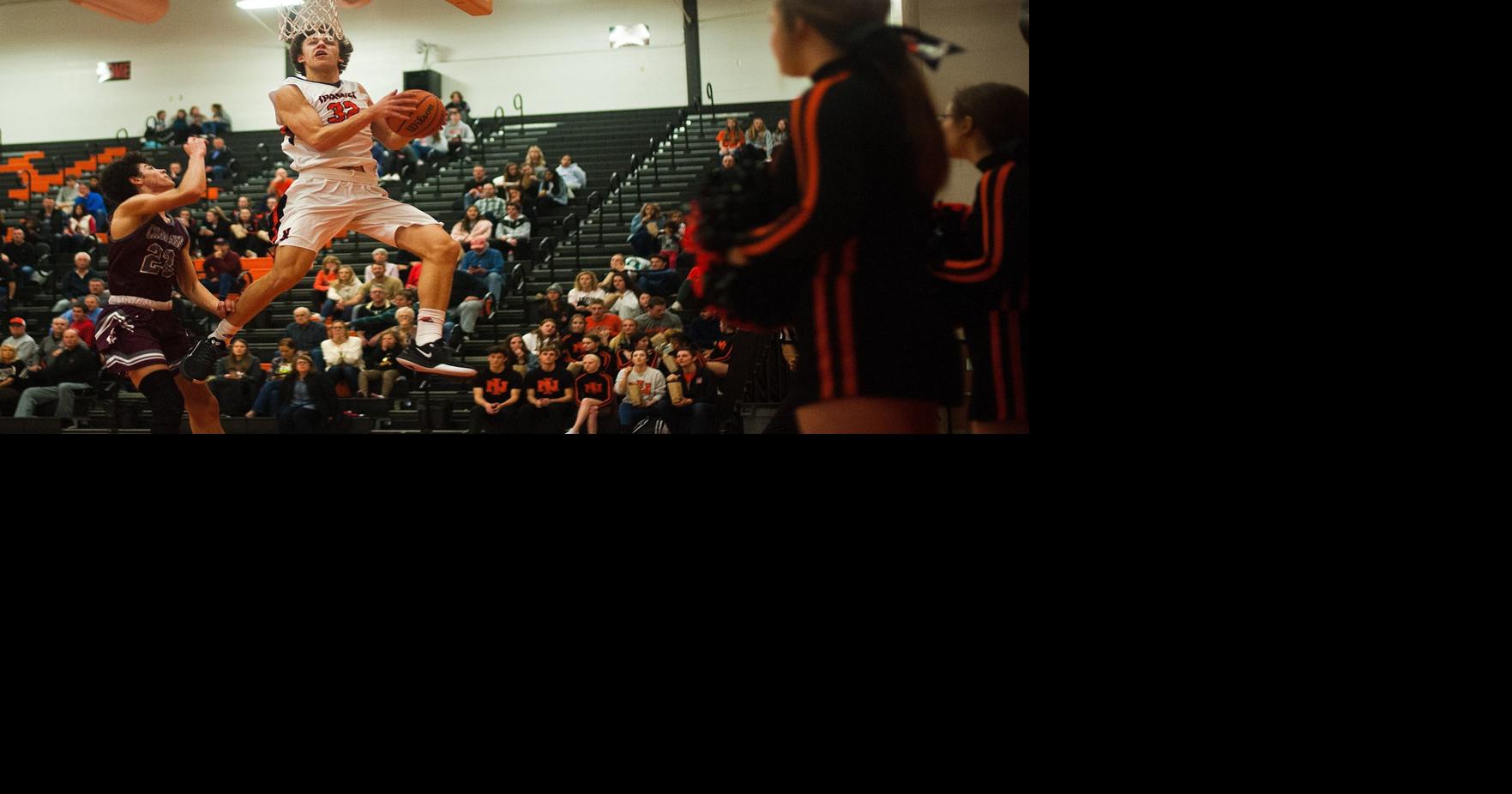 Zach Cleveland provides 'wow' factor in Normal Community basketball win