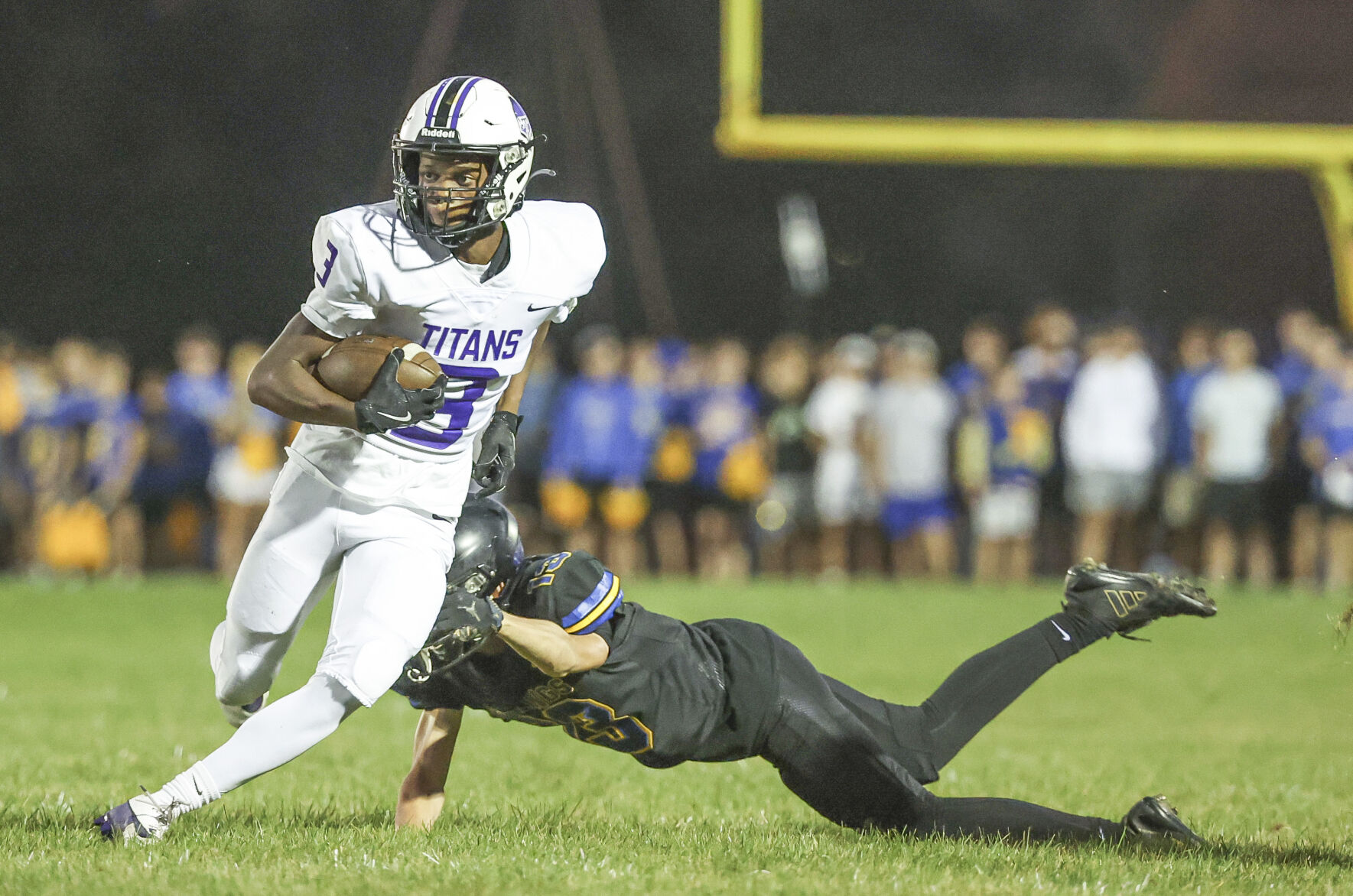 No huddle, no defeats through six games for El Paso-Gridley football