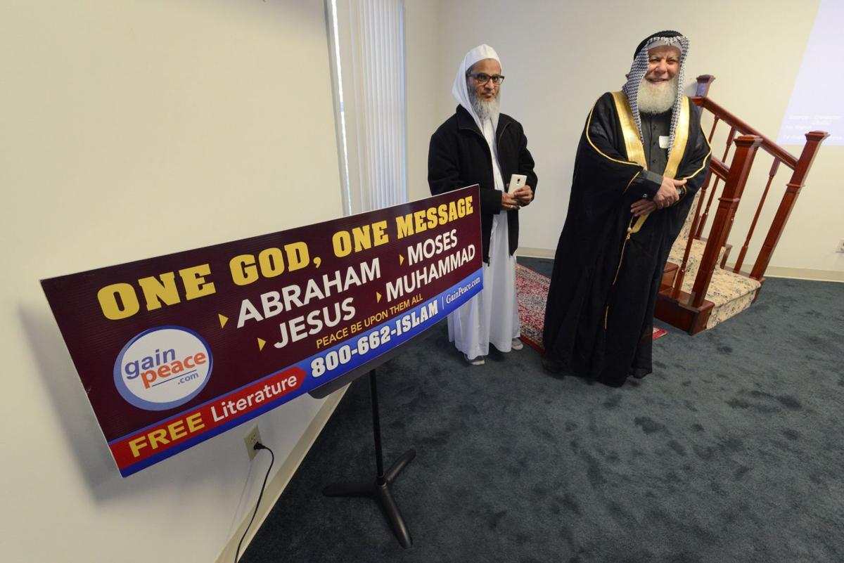 Muslims show compassion, share beliefs with community | News ...