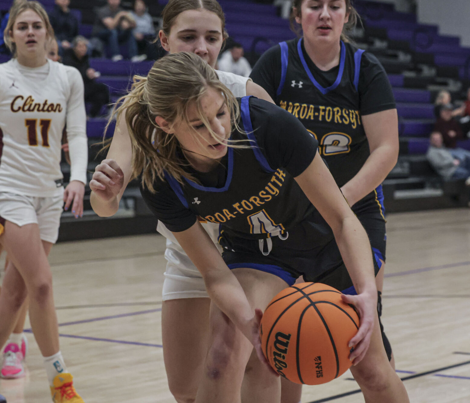 Photos: Clinton Faces Maroa-Forsyth in Semifinals at El Paso-Gridley