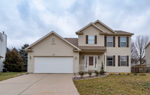 4 Bedroom Home in Normal - $340,000