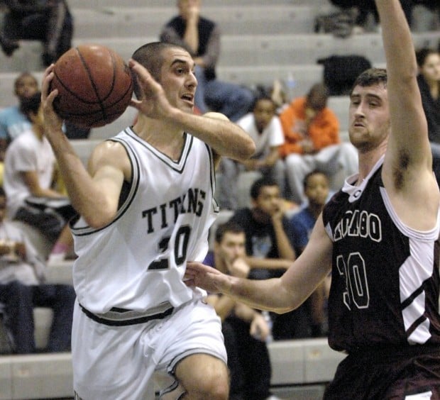 Wesleyan men get nonconference win over U of Chicago
