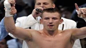 Polish boxer dedicates fight to crash victims | Boxing | pantagraph.com