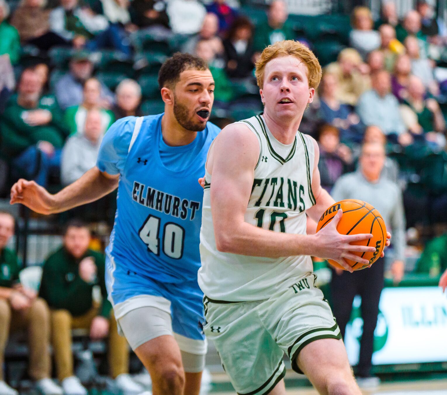 Check out how both Illinois Wesleyan basketball teams continue to shine
