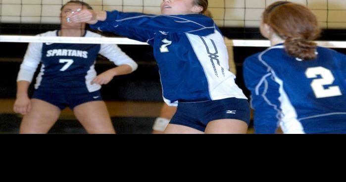 One more 3-sport year for Holt before playing volleyball at Loyola
