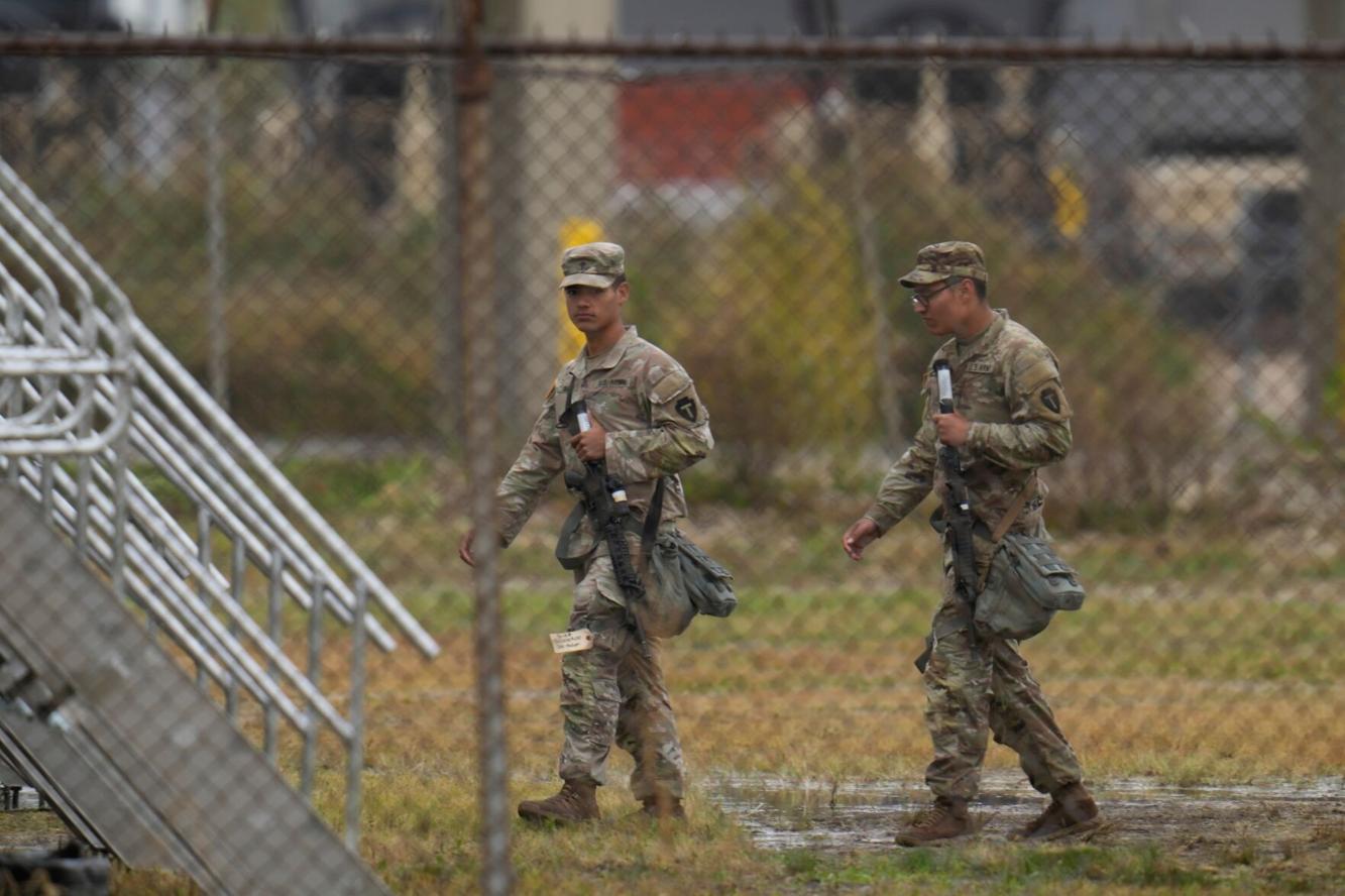 Photos: Texas National Guard members seen at Illinois base