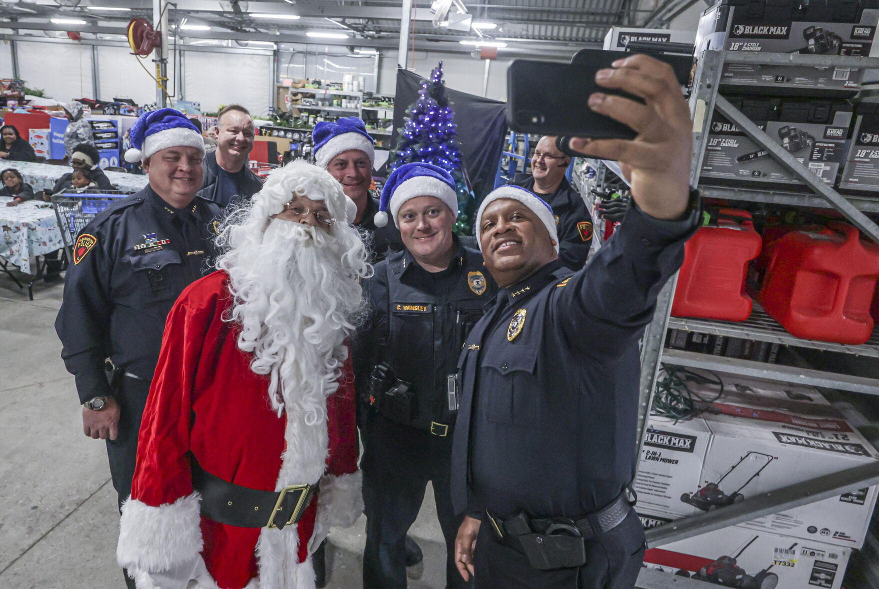 Where to find Santa Claus in Central Illinois this year