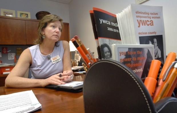 YWCA chief executive to step down