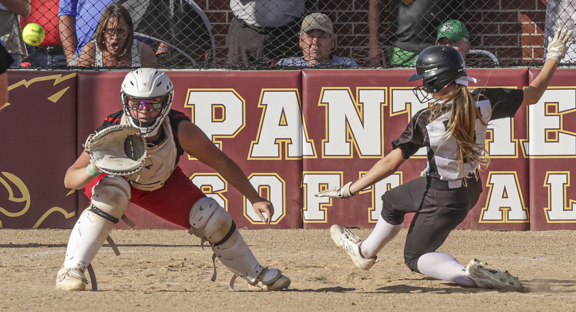 Photos: Meridan wins against Heyworth during 1A Sectional at Heyworth