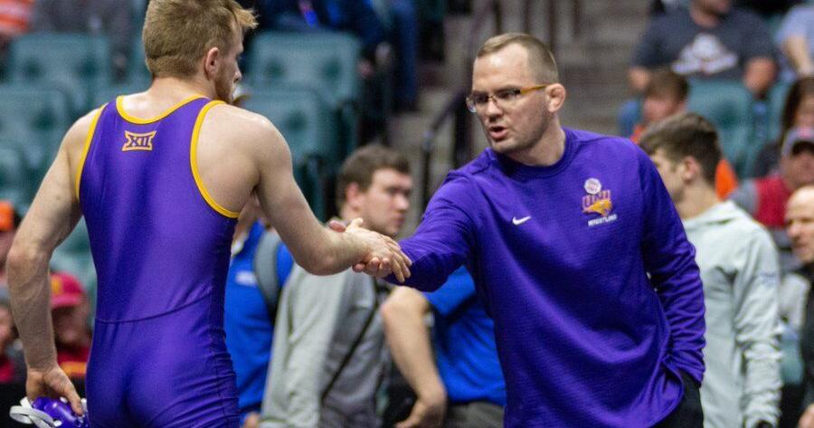 Ex-Bloomington High wrestler Brett Robbins returning to lead IWU ...