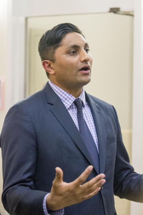 Chicago alderman makes pitch for governor in Normal | Elections ...