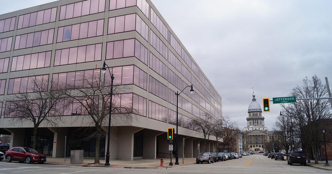 Illinois education board allows $10.9B budget request