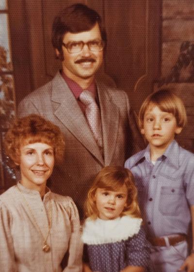 Frank, Linda Kandel celebrate 55th anniversary