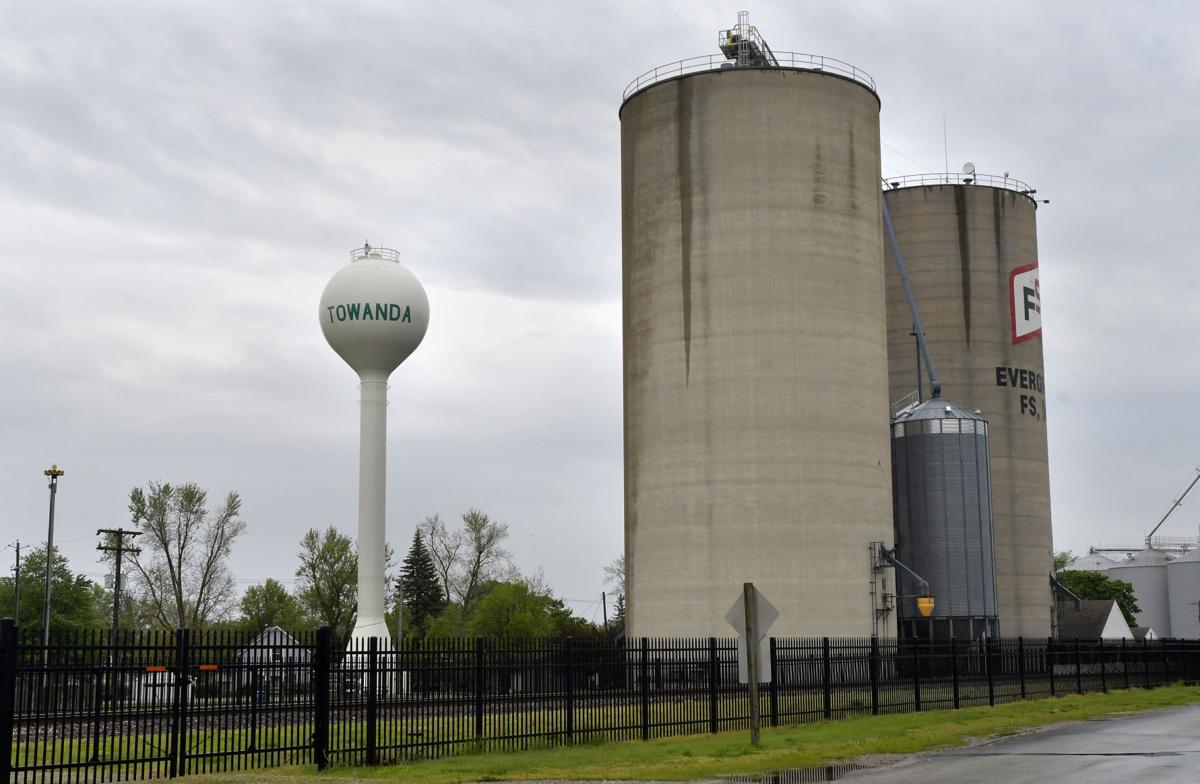 The story behind these Central Illinois water towers