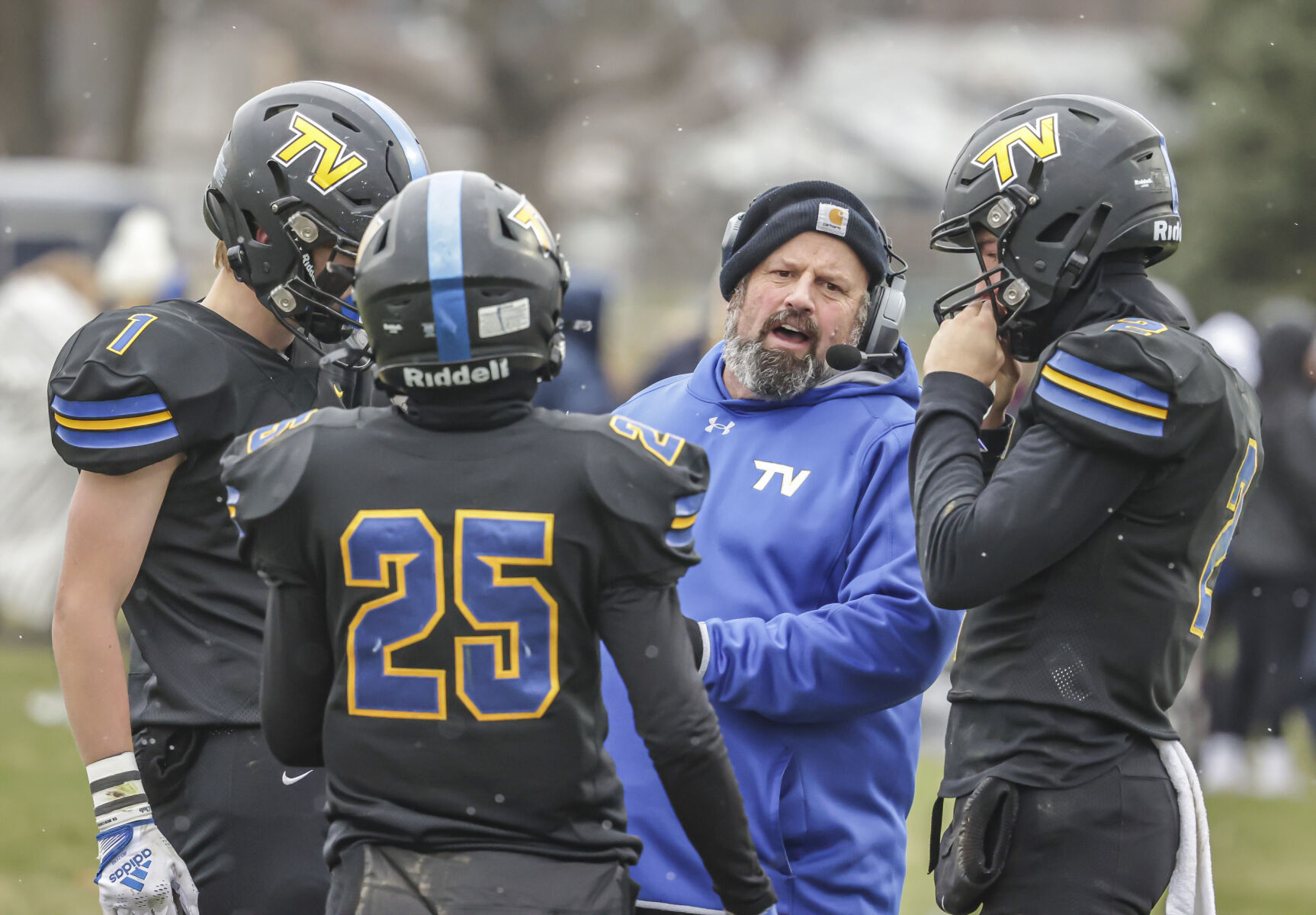 Blake Regenold runs wild into Class 2A record book as Tri-Valley ...