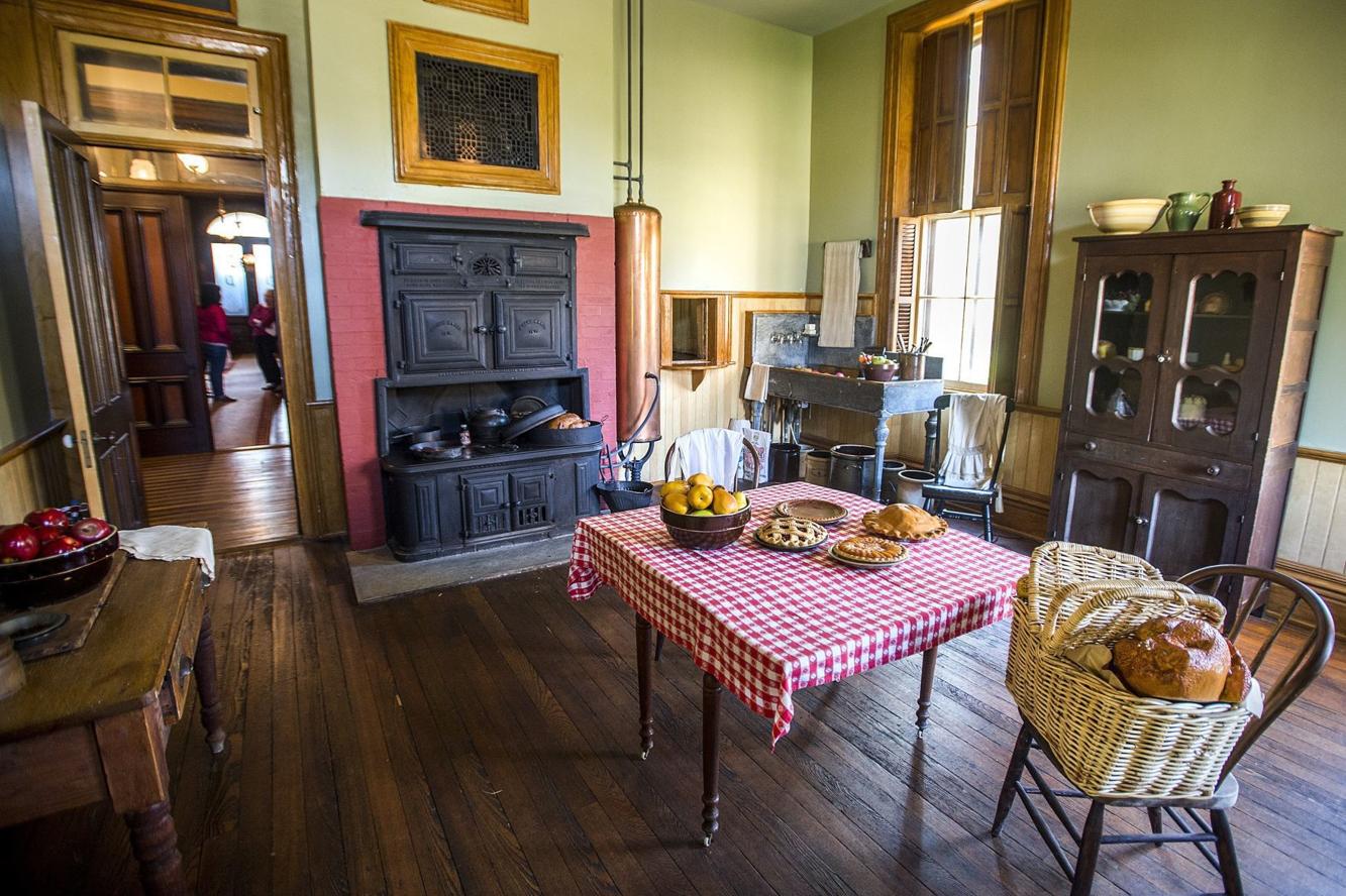 Thanksgiving at the David Davis Mansion