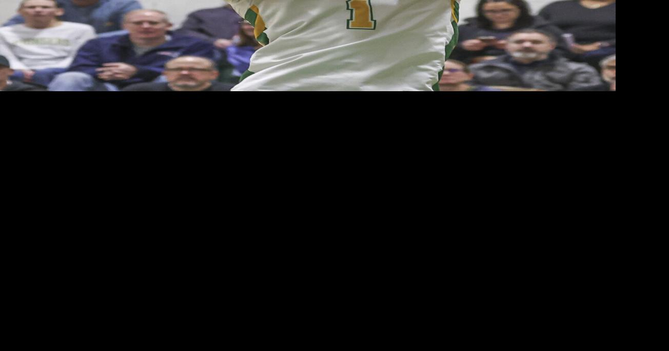 University High boys roll past Springfield Lanphier