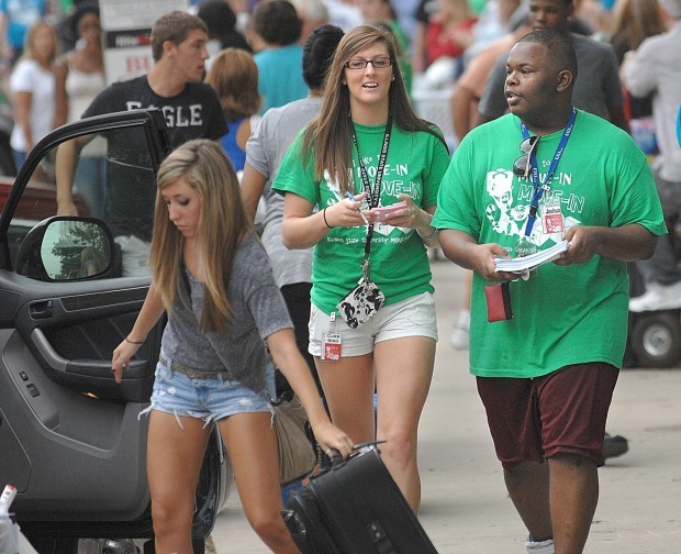 ISU students, staff key smooth start to move-in