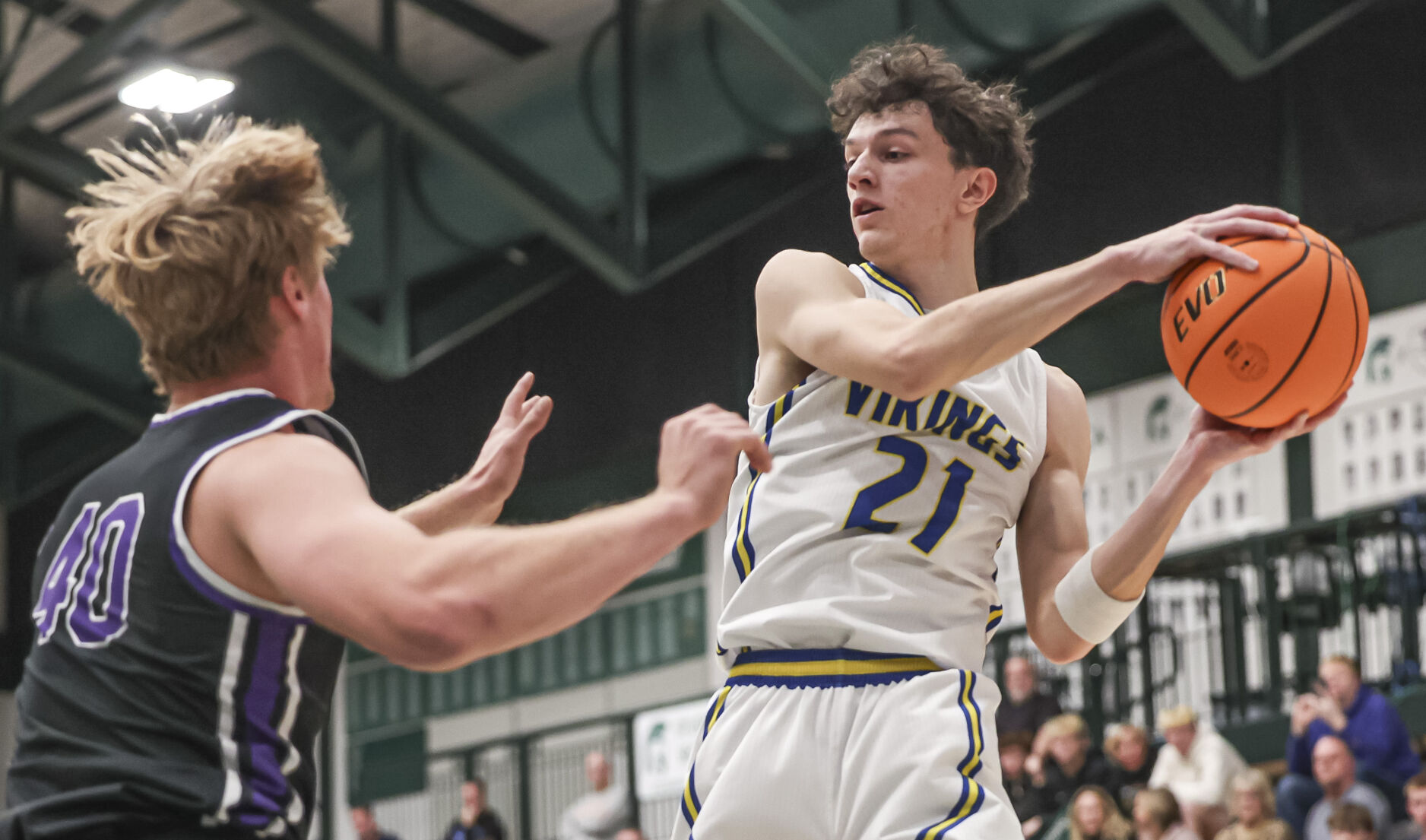 Dramatic finish in boys title game of the McLean County/HOIC Tournament