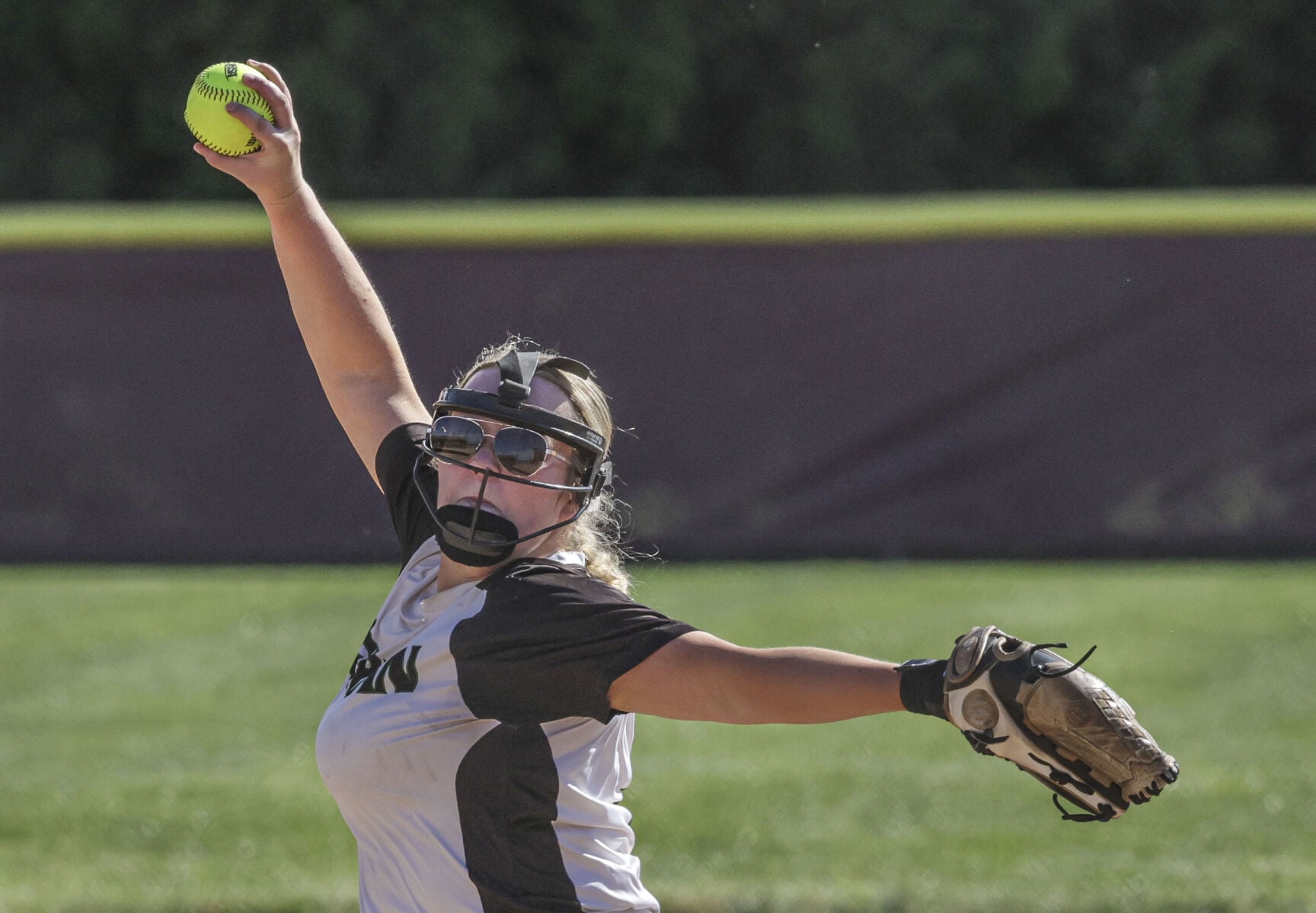 Photos: Meridan wins against Heyworth during 1A Sectional at Heyworth
