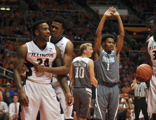 Illini pull away late in opener