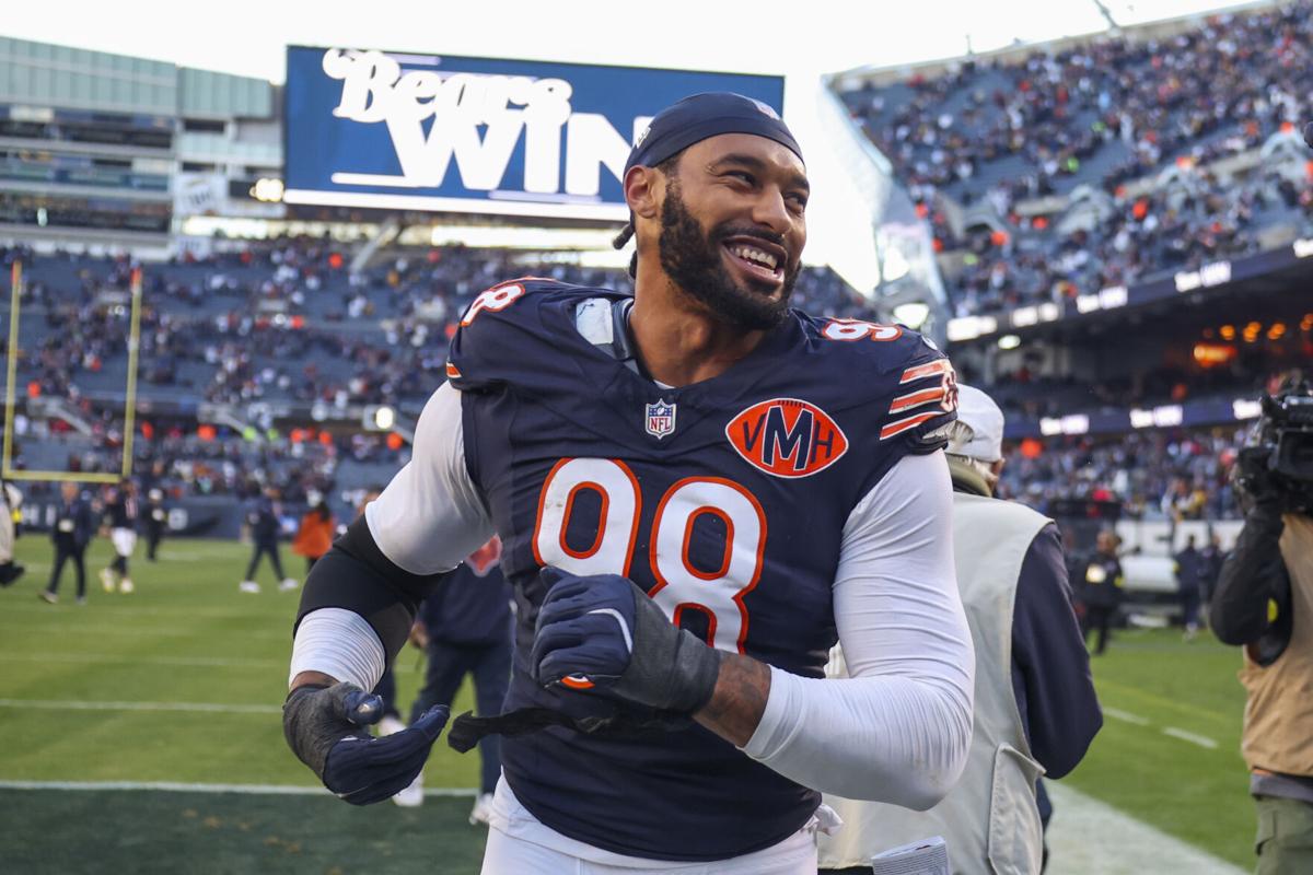 With 2 sacks against Steelers, Chicago Bears DE Montez Sweat is heating ...